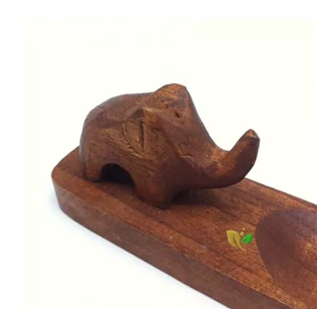 Tablilla Gato o elefante y dos inciensos palo santo Sagrada Madre de r ...